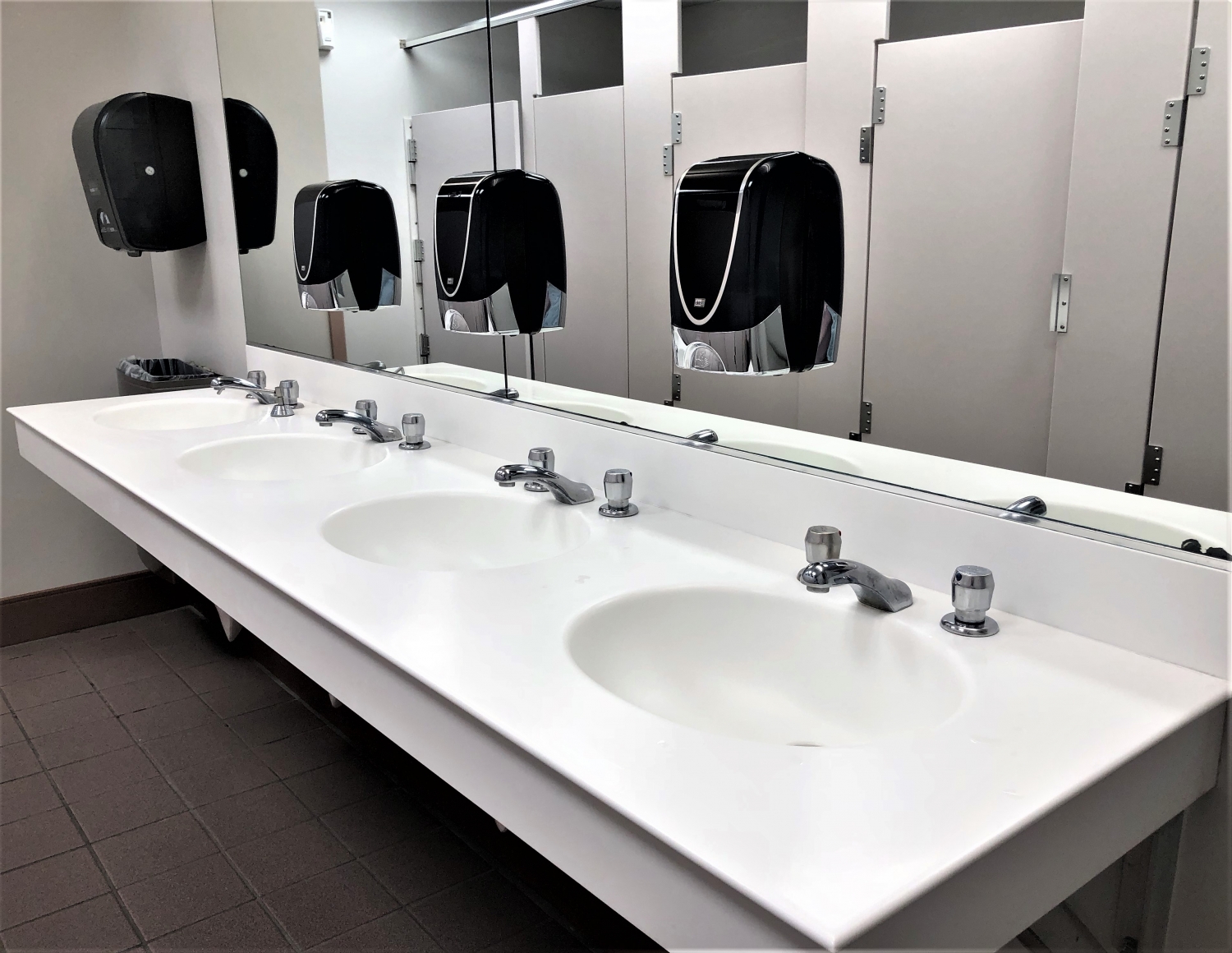 Commercial Restroom and Sanitation Supplies | Tomlinson Service
